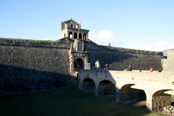 Jaca (Huesca) Informacion , mapa , que ver y donde esquiar