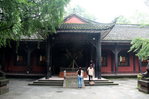 Templo de Wuhou (Chengdu) Religión y naturaleza
