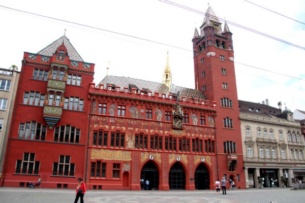 Basilea (Suiza) Información de interés y mapa